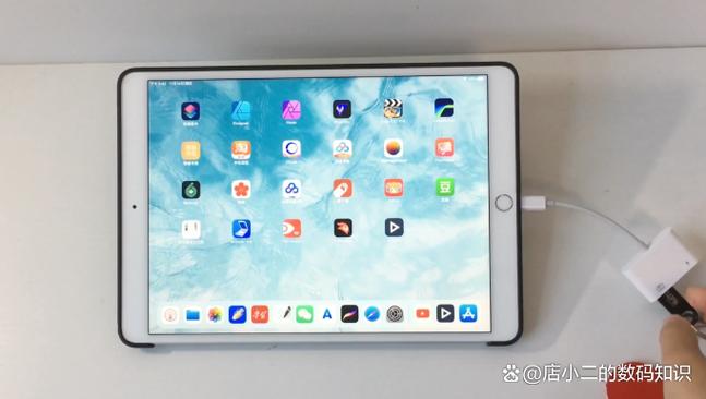 平板电脑u盘插在哪里图标