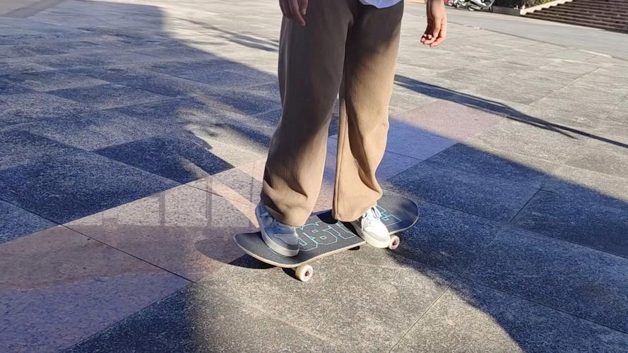 滑板ollie怎么做图标