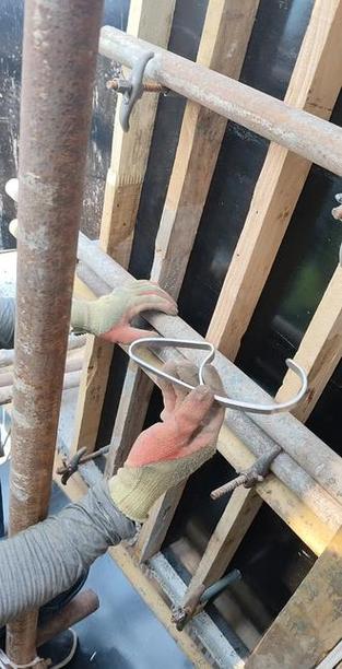 我要找建筑工地打工图标