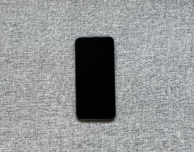 小米手机屏幕上有黑色边框截图