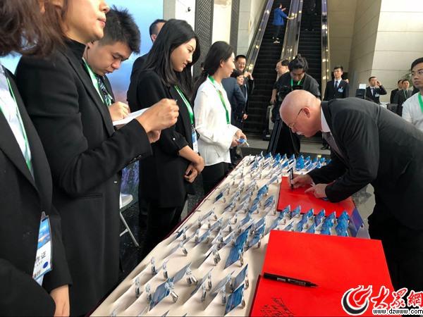 开局签到外交部,获得系统图标