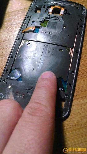 翻盖手机怎么拆后盖图标