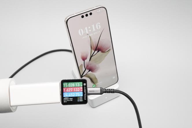 荣耀超级快充立式无线充电器截图