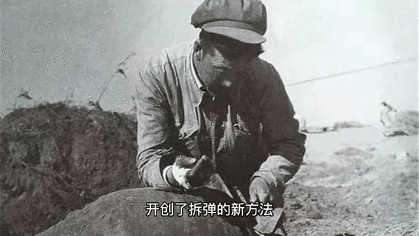 cf英雄角色换枪图标