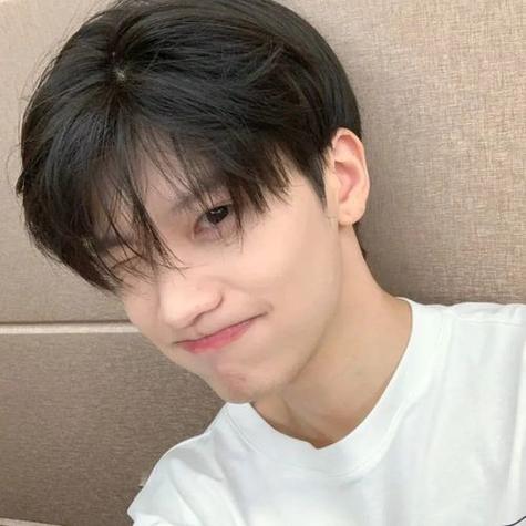 男孩帅气图片图标
