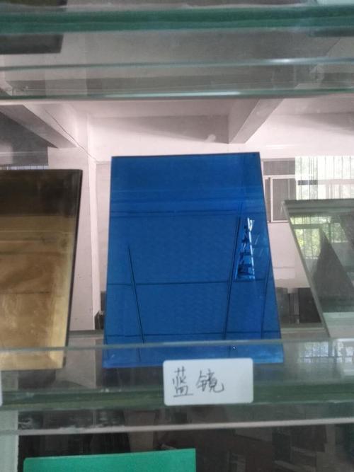 为什么有的镜子底是蓝色截图
