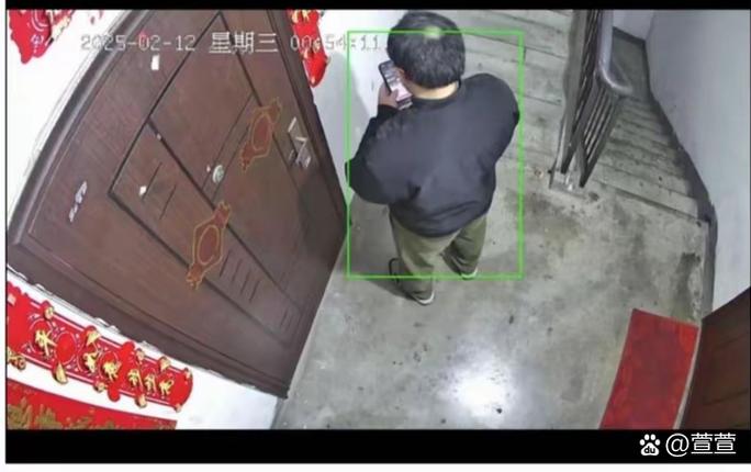 监控一出现人就响一下