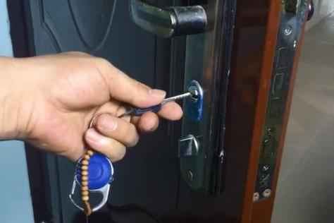 门锁插不进钥匙图标