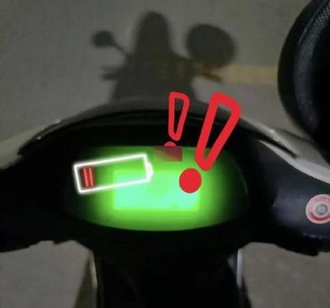 电动车不插钥匙灯也亮图标