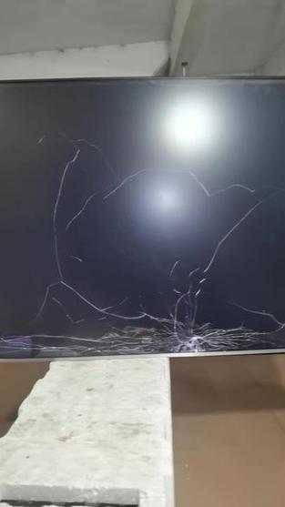 电视机屏幕被砸碎了还修得好不