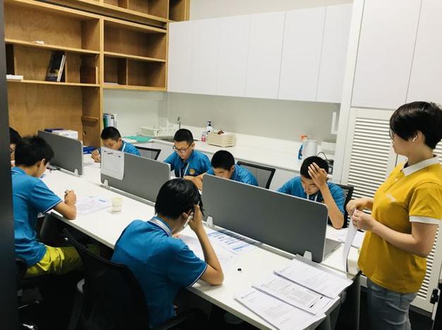 学而通教育培训学校图标