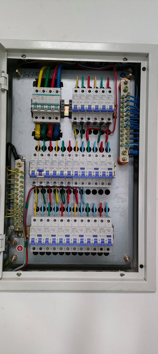 插座跳闸图标