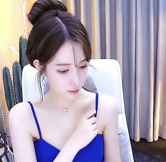 虎牙比较火的女主播图标