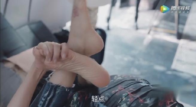 女电视人脚丫痒痒的截图