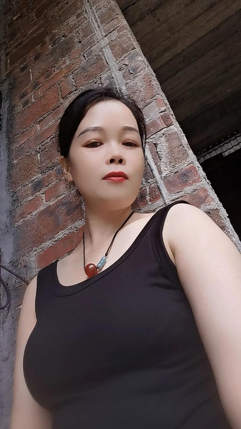 21岁女子闪婚7天后想离婚图标
