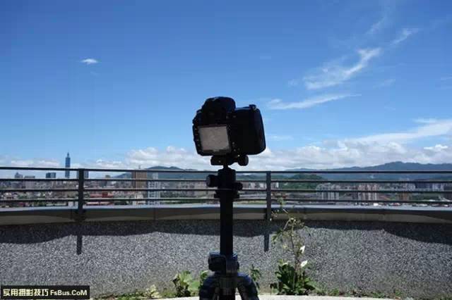 让手机隔十秒拍一张照片截图