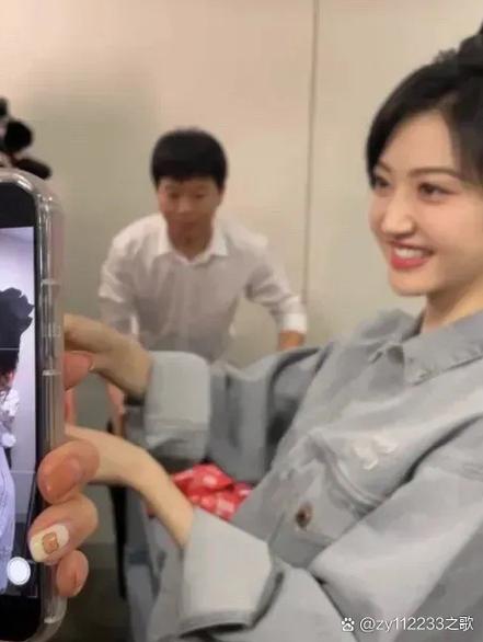 看人自带滤镜图标