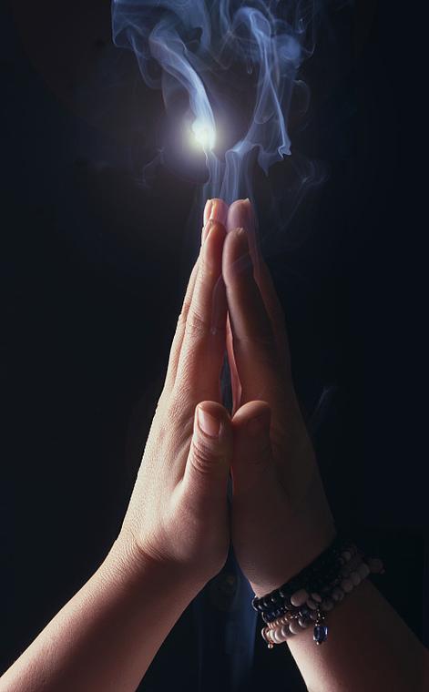 祈祷祈福的图片图标