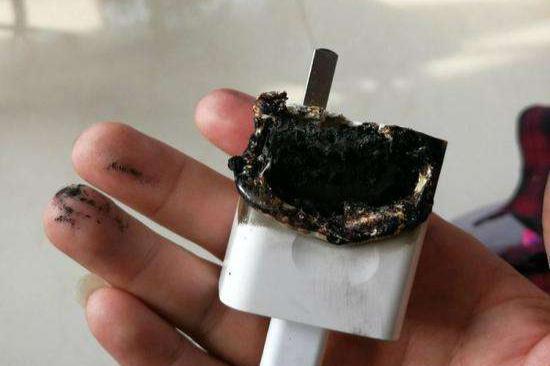 充电插头很烫会爆炸吗图标