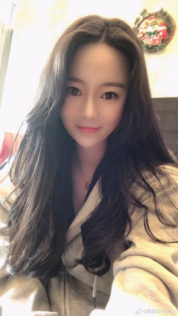 女颜如玉微博截图