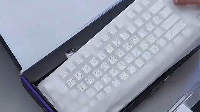 macbook键盘按下去不清脆截图