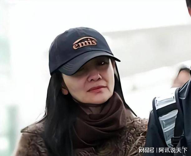 当代女人的现状图标