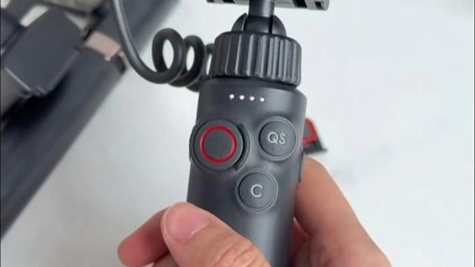 大疆续航手柄充电绿灯闪烁图标