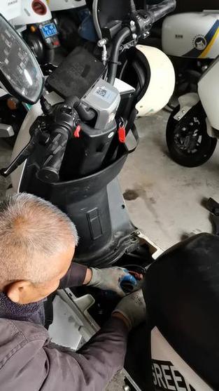 电动摩托车电瓶修复方法图标