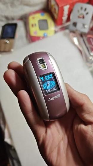 十多年前没用的手机还能开机吗图标