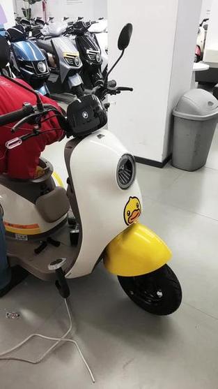 爱玛小黄鸭三轮车图标