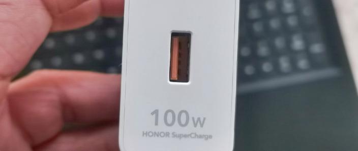 华为100w充电器真假对比图标