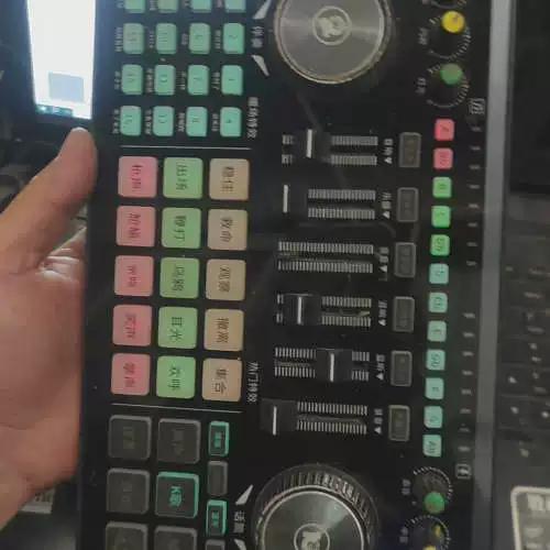 十盏灯声卡充电口充不进电