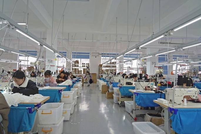 服装厂流水线招工图标