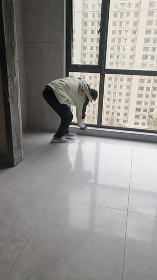 贴瓷砖截图
