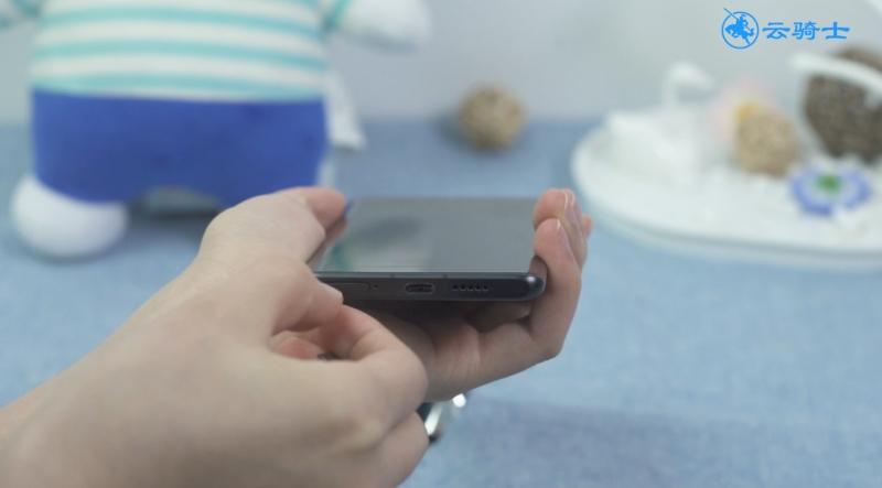 华为p30装卡的地方在哪里截图