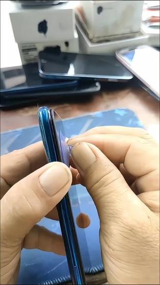 华为手机屏幕脱胶修多少钱截图