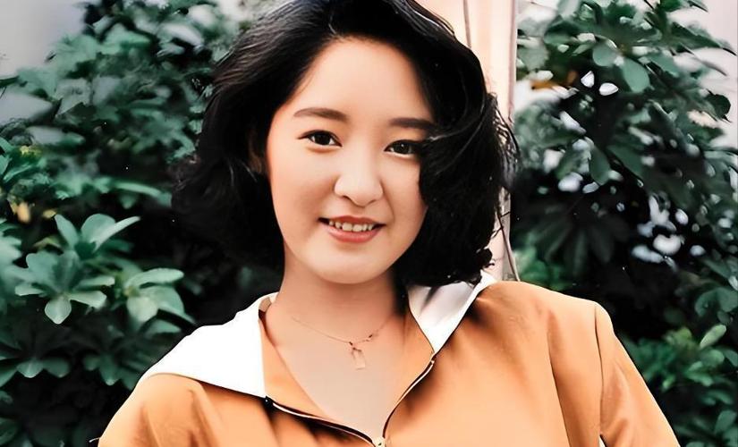 演员李莫愁个人资料图标