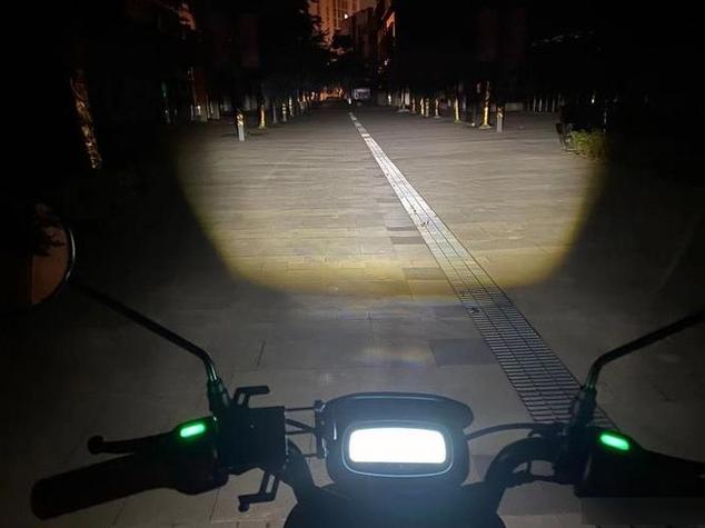 电动车一开钥匙灯就亮图标