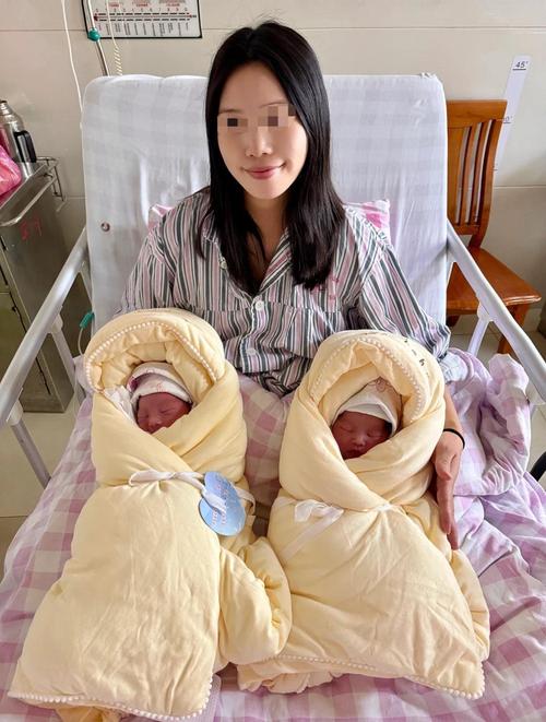 我的老婆是双胞胎正版截图