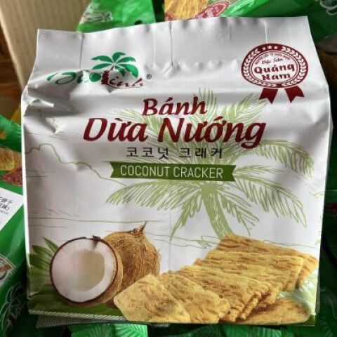 椰子脆片饼干图标
