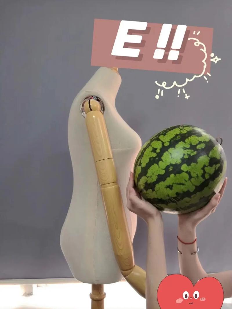 合成大水果,小女孩的胸也会变大