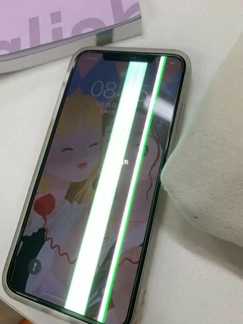 手机摔了屏幕出现彩色条纹又好了