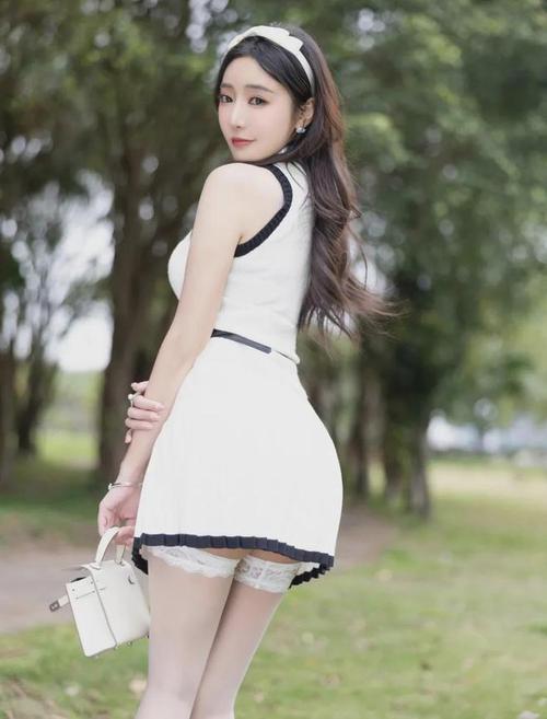 美媛馆王馨瑶图片截图