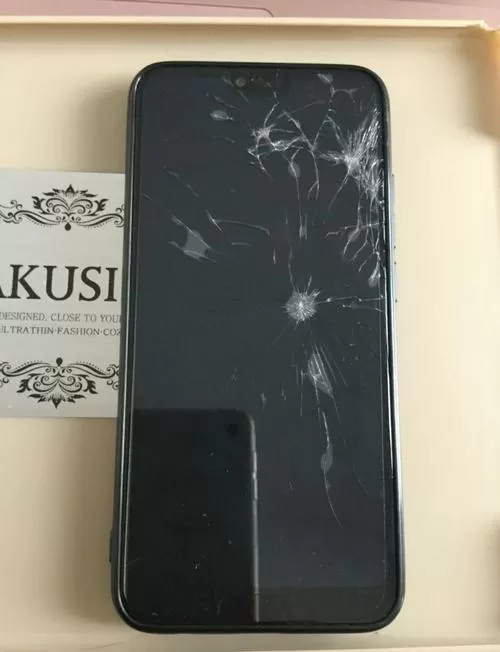 手机屏碎了黑屏了值得修吗截图