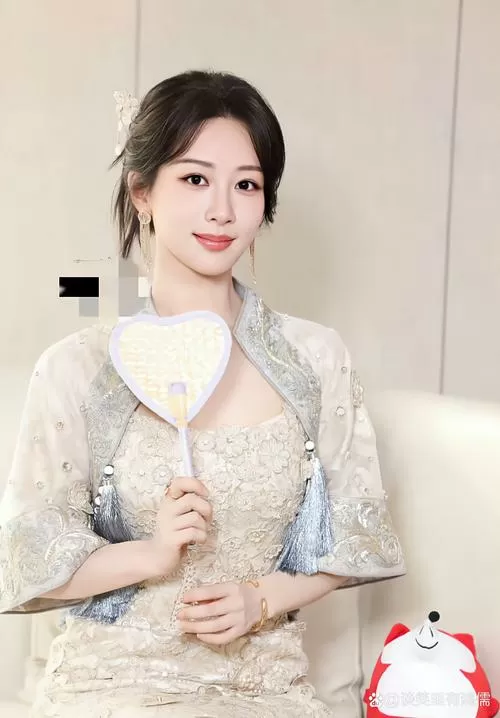 杨紫个人资料简介及家世图标
