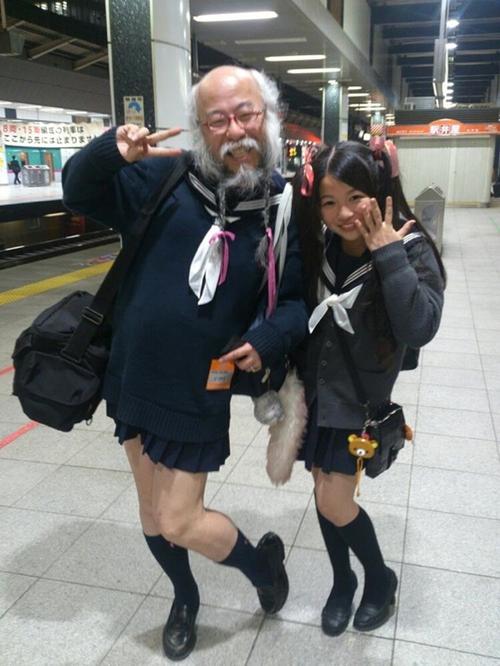 水手服大叔截图