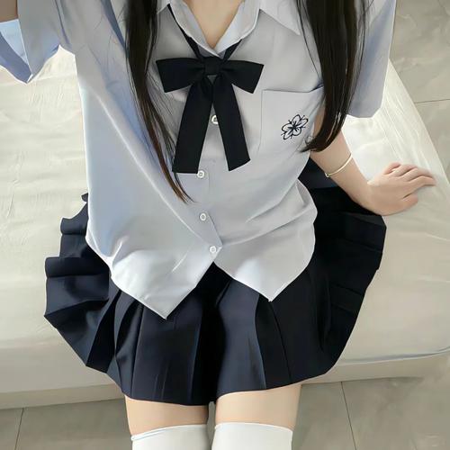 jk女生头像甜美霸气破解版截图