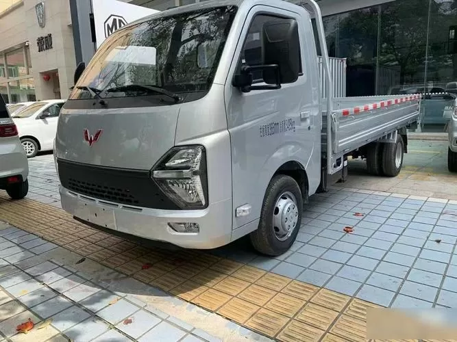 五菱双排新卡3米2双排