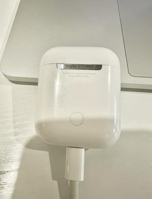 airpods一只耳机发蓝光截图