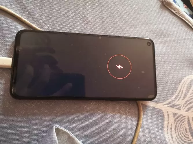 华为手机突然充不进去电图标